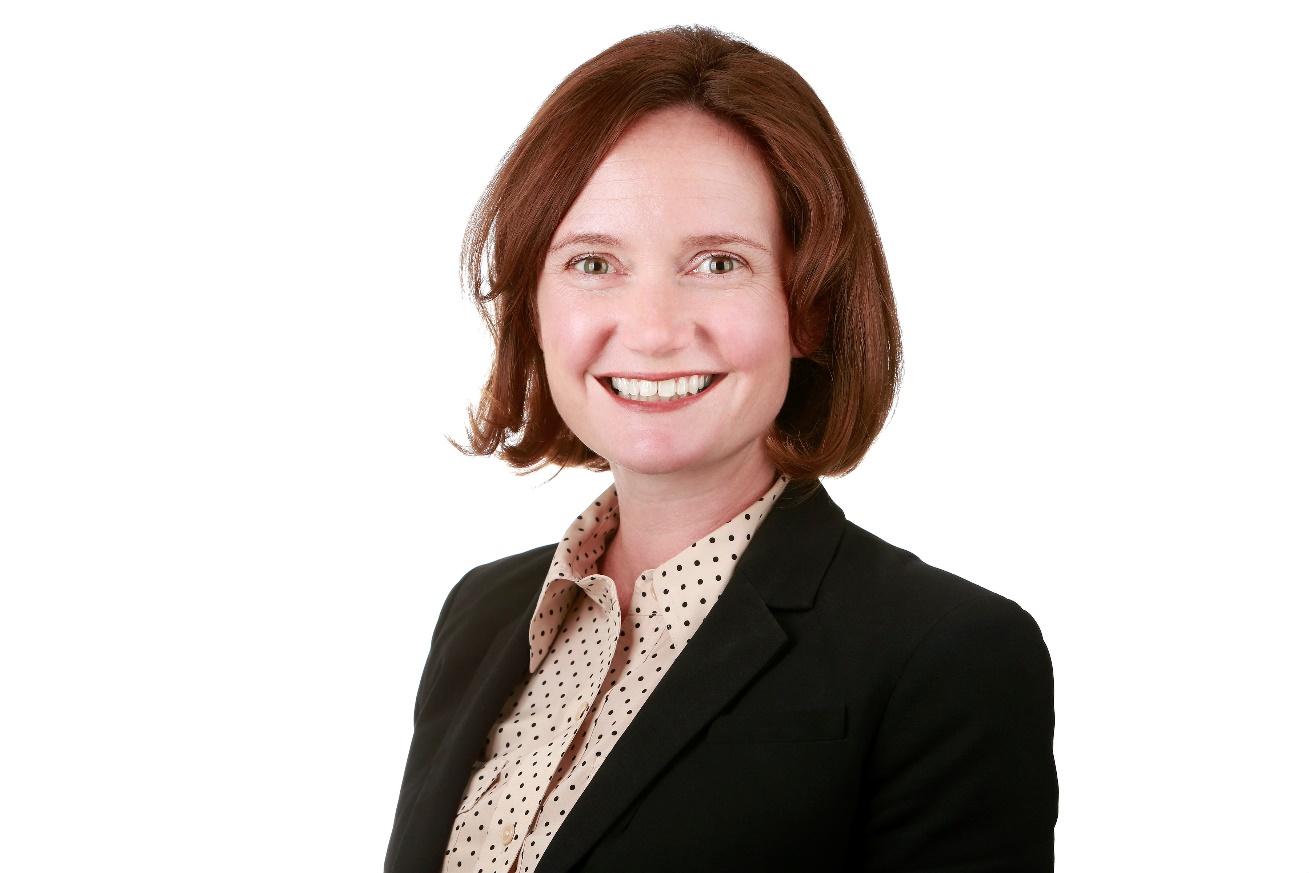 Leading from the top as a woman with Polly Thomas – The Cocktail Hour ...